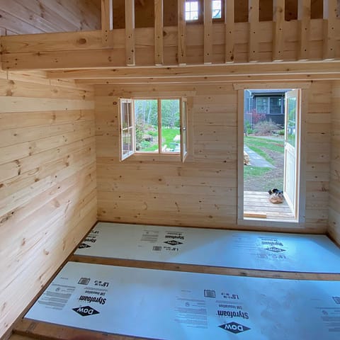 The Wee Wee House 33 - Sawmill Structures™